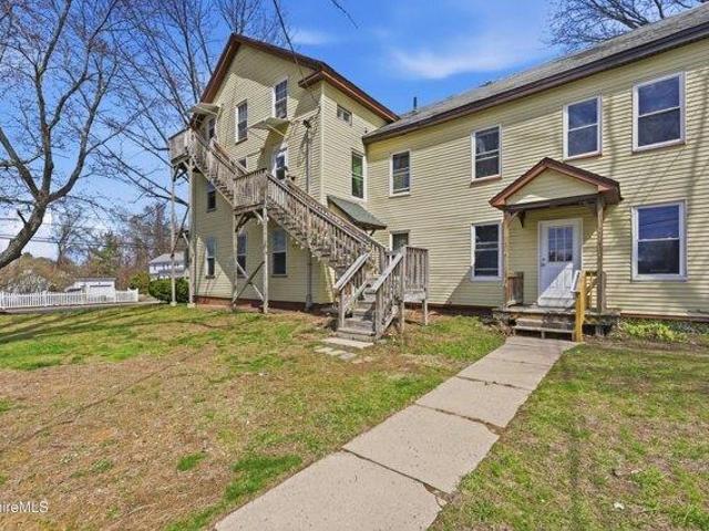 house with 10 bedroom, Easthampton MA ES105116085
