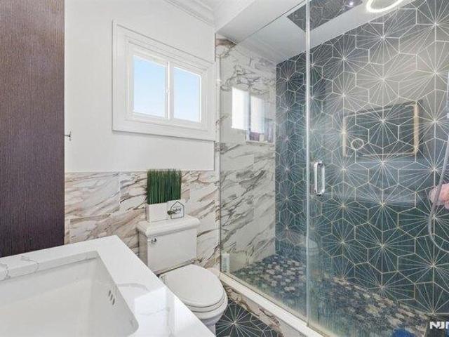 house with 10 bedroom, Elizabeth NJ ES105175729