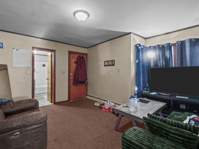 house with 10 bedroom, Fall River MA DLS102371823
