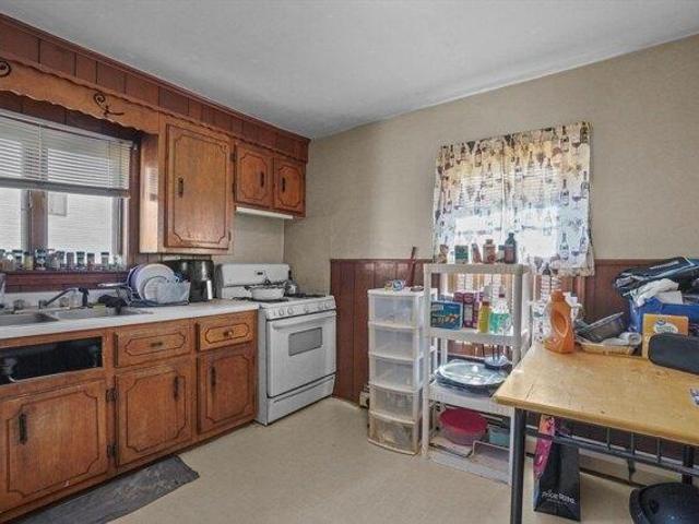 house with 10 bedroom, Fall River MA ES103851300