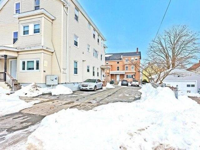 house with 10 bedroom, Fall River MA ES103965843