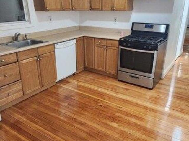 house with 10 bedroom, Haverhill MA DS93140445