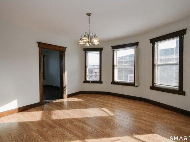 house with 10 bedroom, Hartford CT DLS103097783