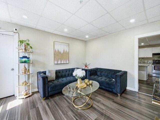 house with 10 bedroom, Lawrence MA ES105096328