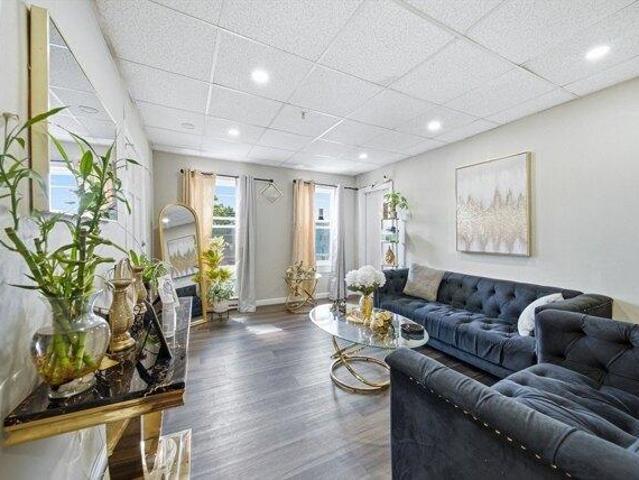 house with 10 bedroom, Lawrence MA ES105174469
