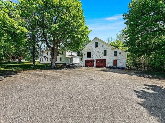 house with 10 bedroom, Leicester MA ES105080164
