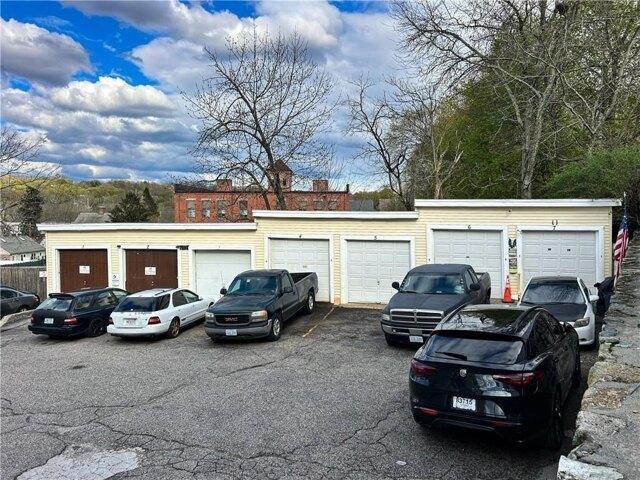 house with 10 bedroom, Lincoln RI DS103073688