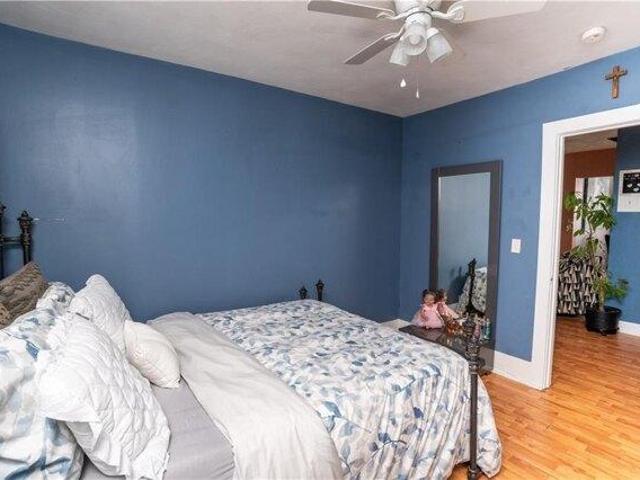 house with 10 bedroom, Lincoln RI ES105113470