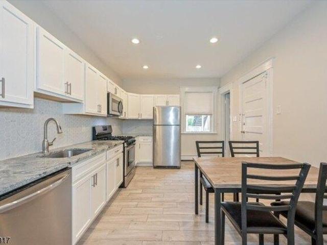 house with 10 bedroom, Montclair NJ ES103162150