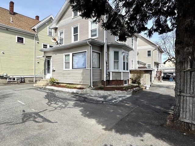 house with 10 bedroom, Malden MA ES103037790