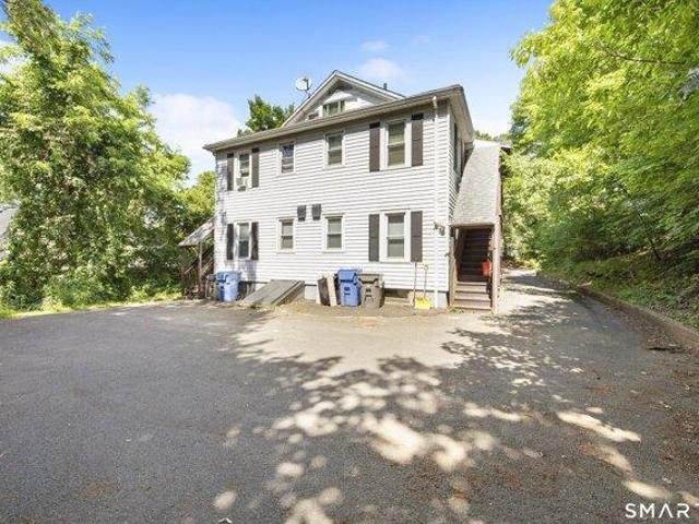 house with 10 bedroom, Manchester CT DS104077926