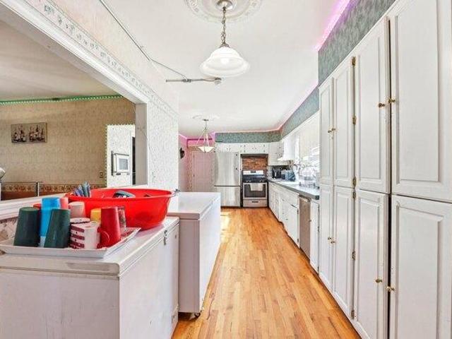 house with 10 bedroom, Manchester NH ES105127063