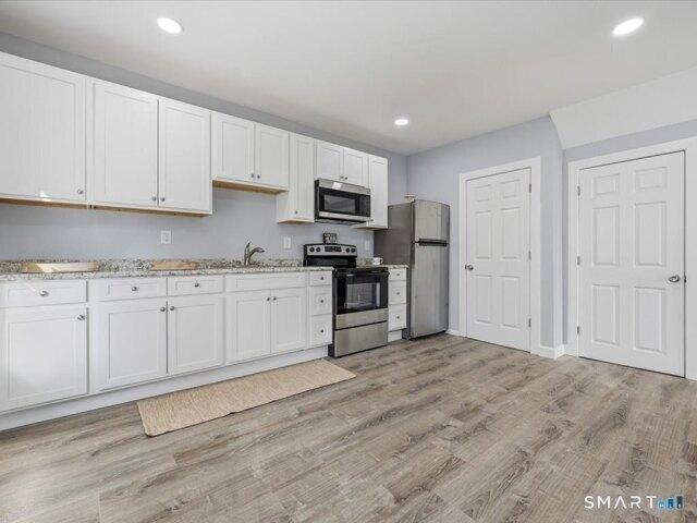 house with 10 bedroom, Norwich CT DLS101662307
