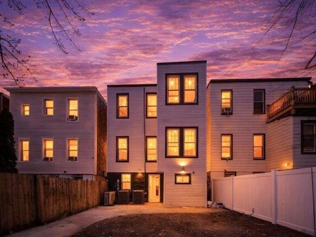house with 10 bedroom, North Bergen NJ DLS102478870