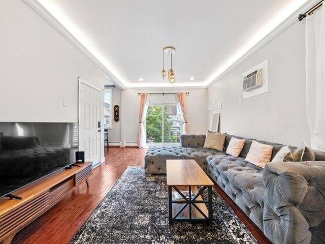 house with 10 bedroom, North Bergen NJ ES104410517