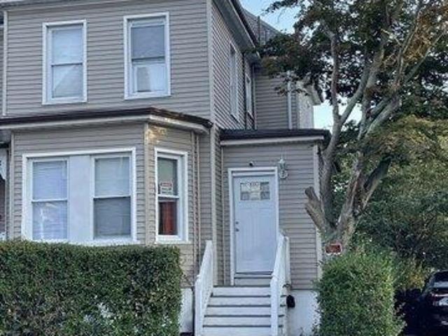 house with 10 bedroom, New Bedford MA ES105127095