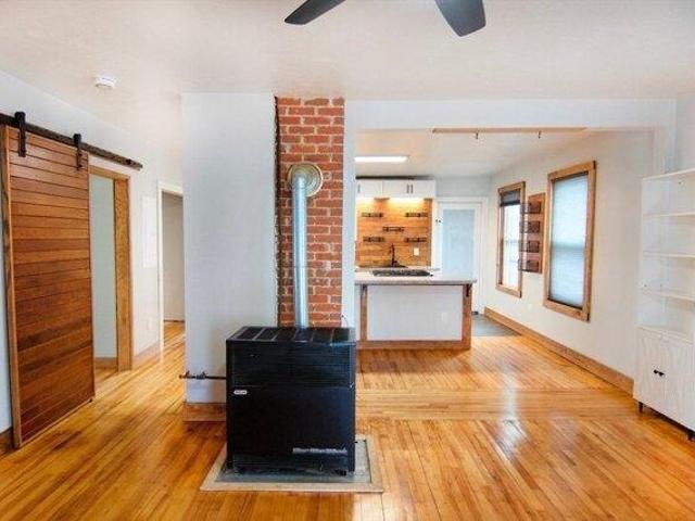 house with 10 bedroom, Southbridge MA DLS102026497