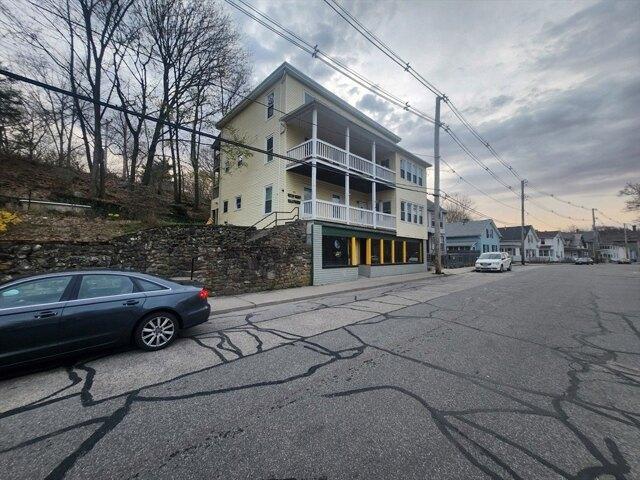 house with 10 bedroom, Southbridge MA ES104902145