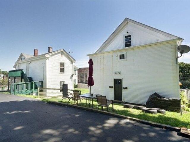 house with 10 bedroom, Spencer MA ES105095555