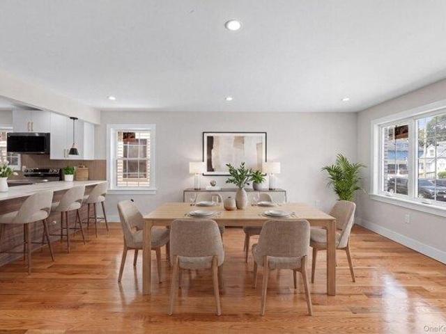 house with 10 bedroom, Springfield Gardens NY ES105203808