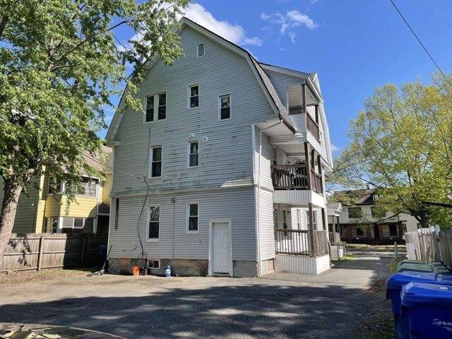 house with 10 bedroom, Springfield MA DLS102961130