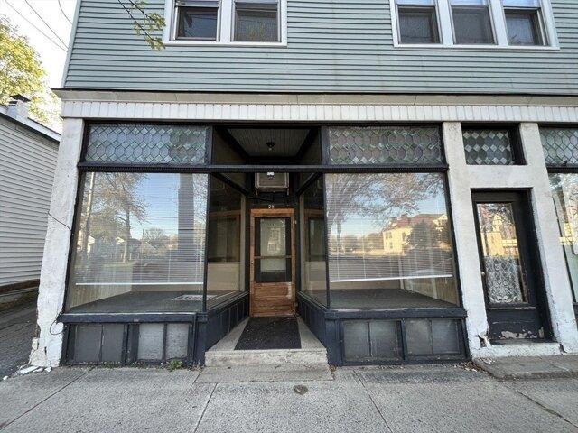 house with 10 bedroom, Springfield MA ES104477713