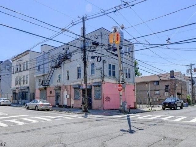 house with 10 bedroom, Paterson NJ ES104568685