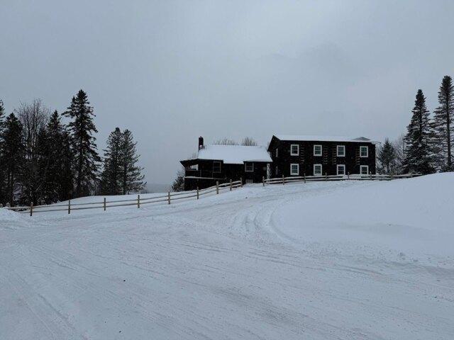 house with 10 bedroom, Pittsburg NH DS89707513