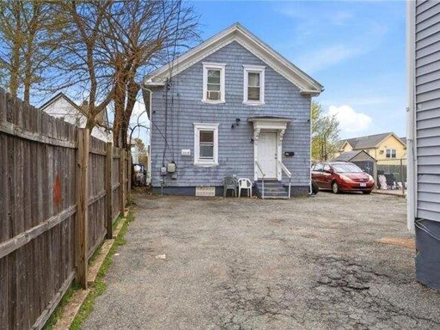 house with 10 bedroom, Providence RI ES103159296