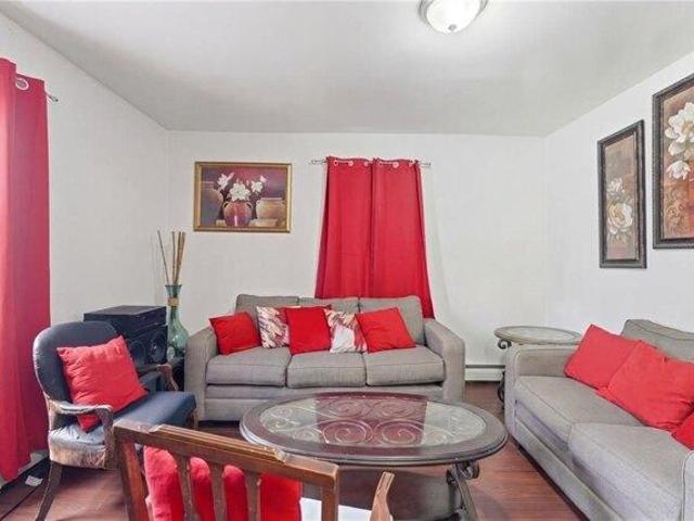 house with 10 bedroom, Providence RI ES105175400