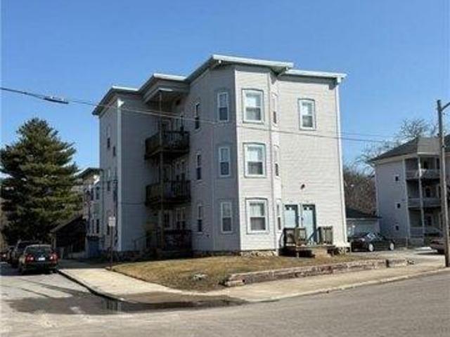 house with 10 bedroom, Woonsocket RI DLS101657171