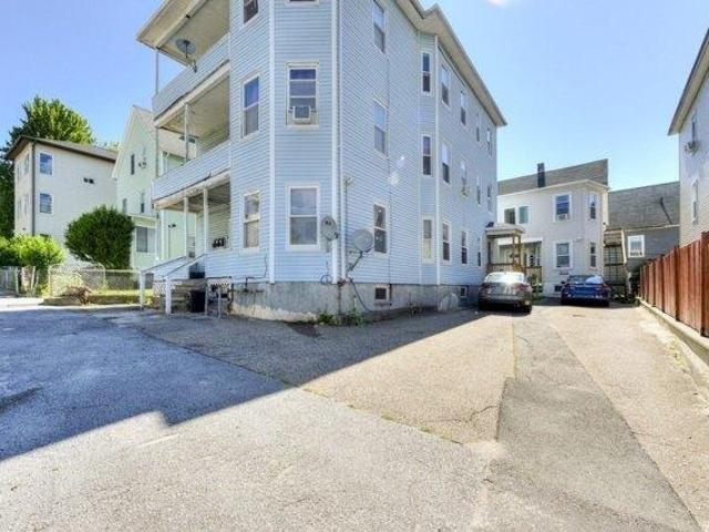 house with 10 bedroom, Worcester MA DS104440624