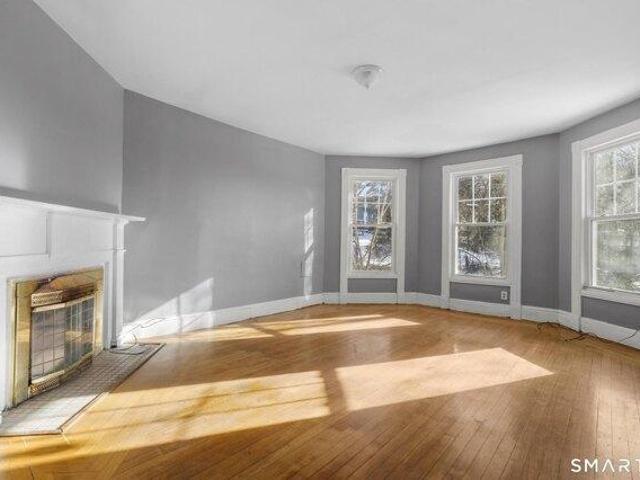 house with 10 bedroom, Waterbury CT DLS101661552