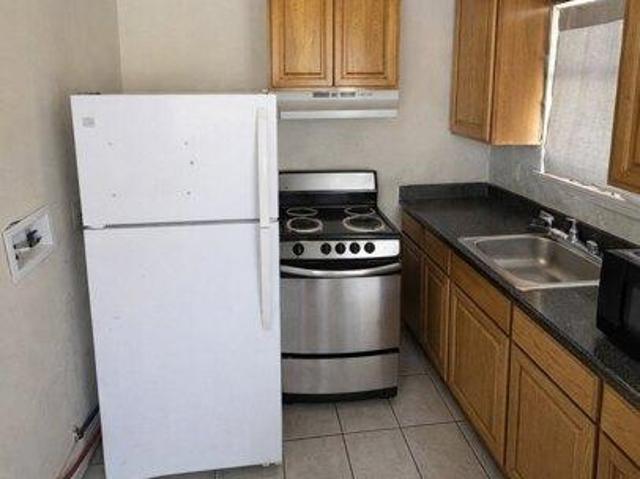 house with 10 bedroom, Waterbury CT ES104788110