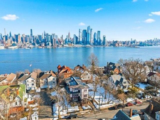 house with 10 bedroom, Weehawken NJ ES104510301