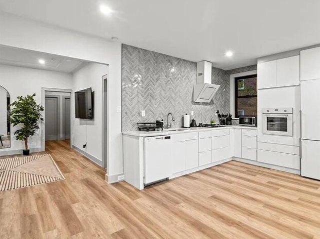 house with 10 bedroom, West New York NJ ES104190672