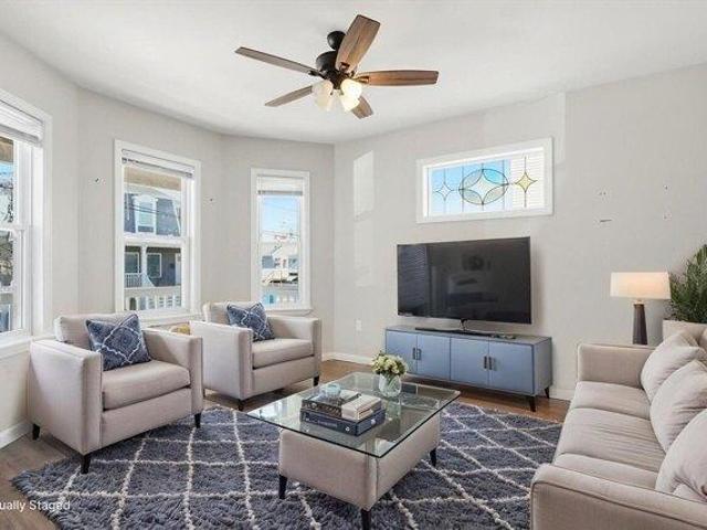 house with 10 bedroom, Winthrop MA ES103100433