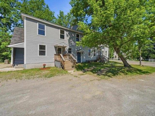 house with 11 bedroom, Claremont NH ES104835383