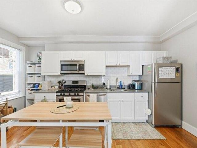 house with 11 bedroom, Boston MA DLS102370341