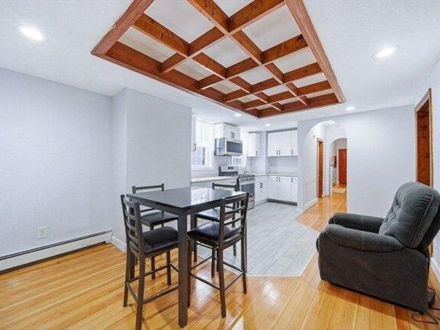 house with 11 bedroom, Boston MA DLS102317331