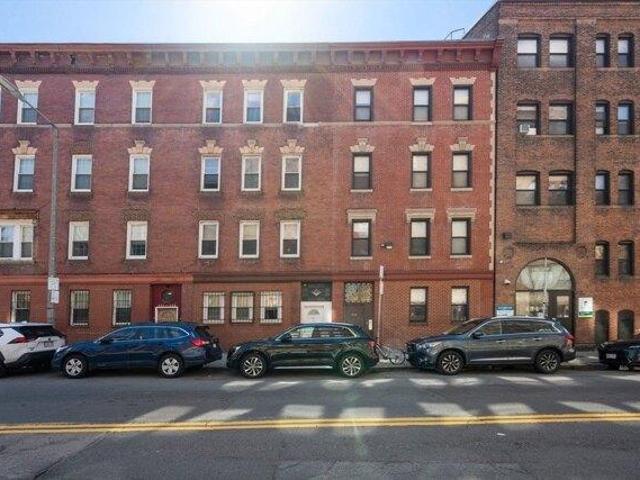 house with 11 bedroom, Boston MA ES104112188