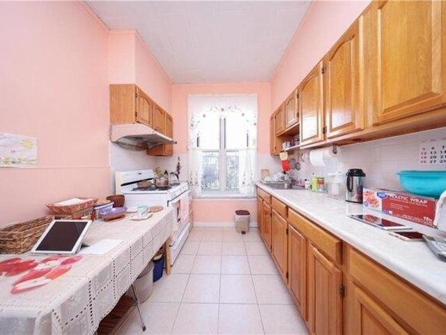 house with 11 bedroom, Brooklyn NY ES105204895