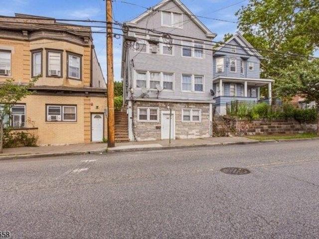 house with 11 bedroom, Garfield NJ ES104479177