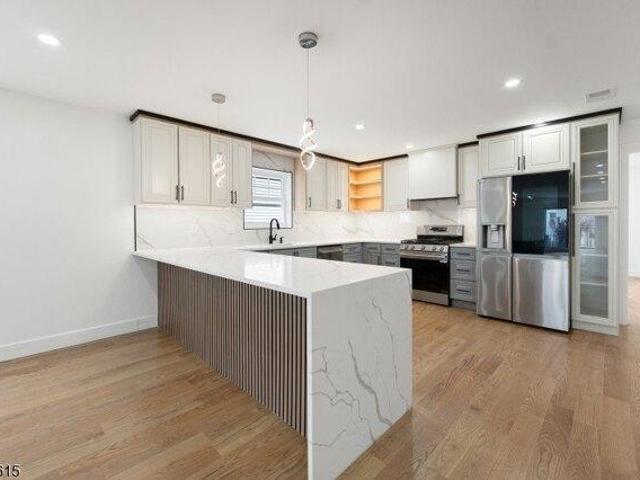 house with 11 bedroom, East Orange NJ ES103160415