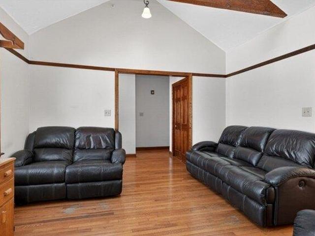 house with 11 bedroom, Hudson MA ES103220048