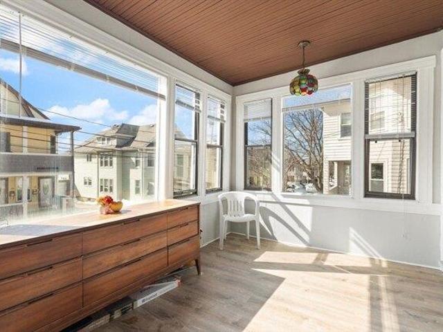 house with 11 bedroom, Somerville MA ES103035155
