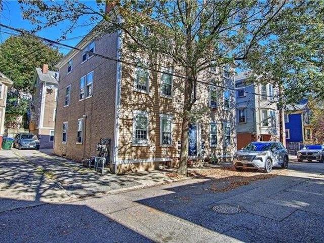house with 11 bedroom, Providence RI ES104946743