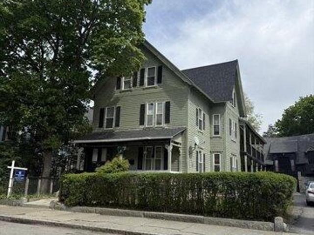 house with 11 bedroom, Worcester MA DLS103017502