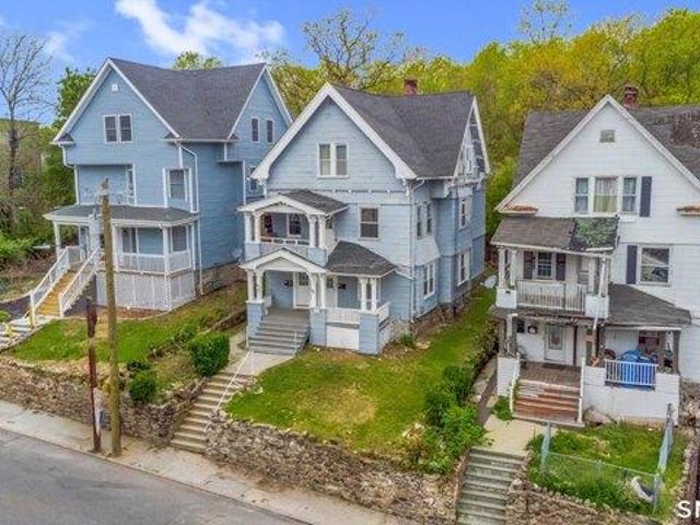 house with 11 bedroom, Waterbury CT ES104299471