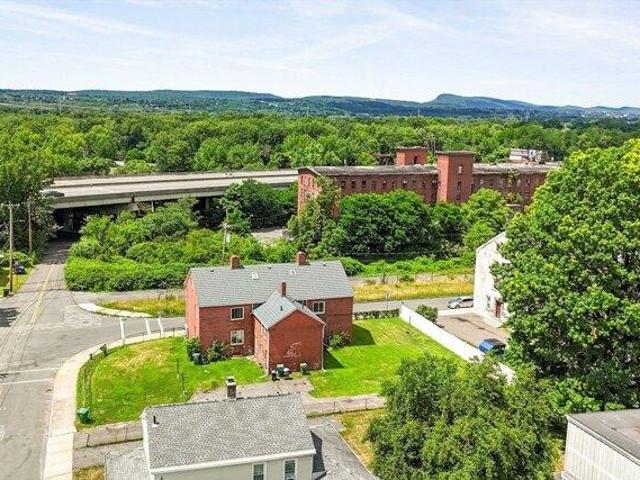 house with 12 bedroom, Chicopee MA ES105202502